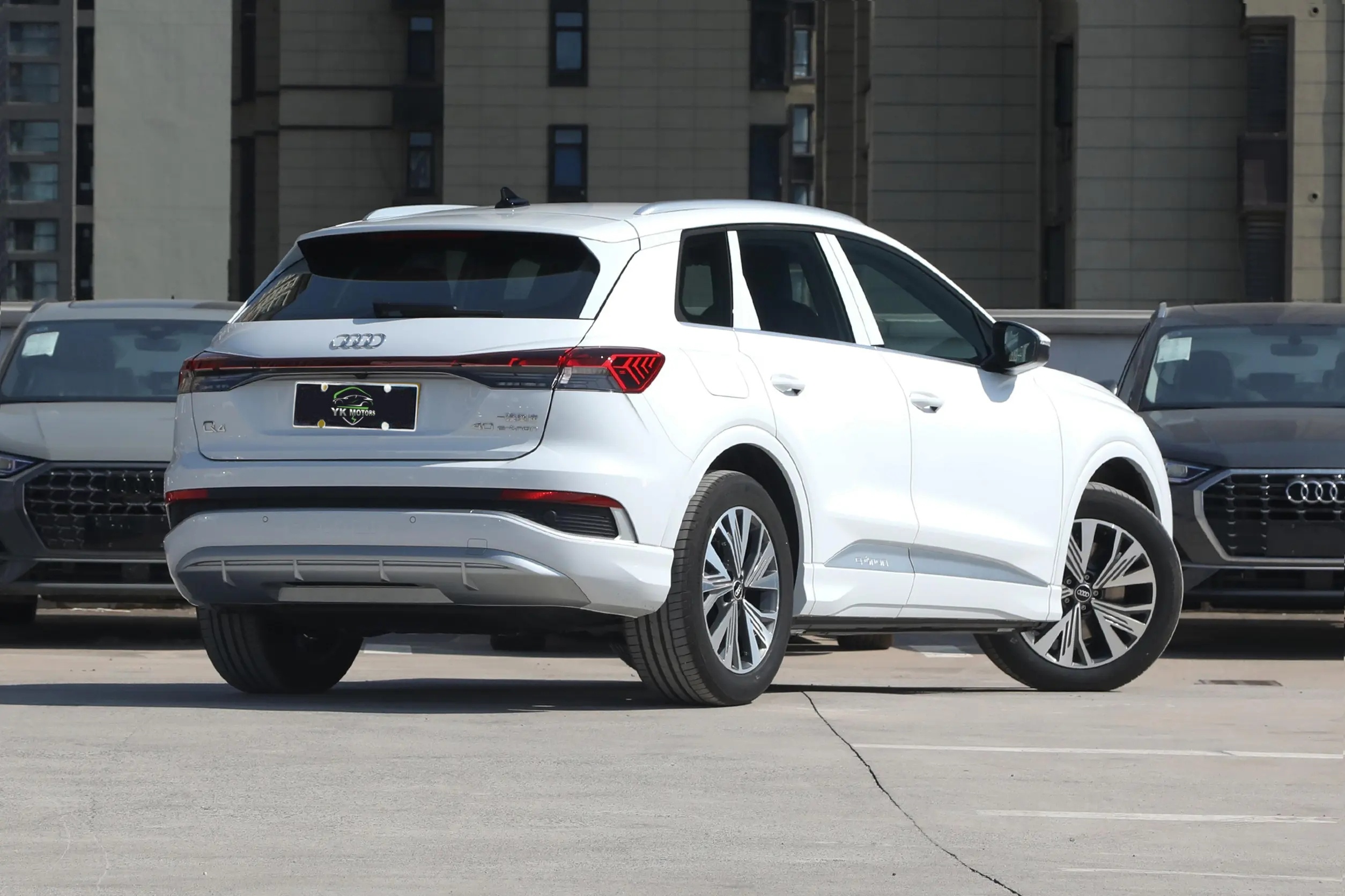 Audi Q4 e-tron – YK MOTORS